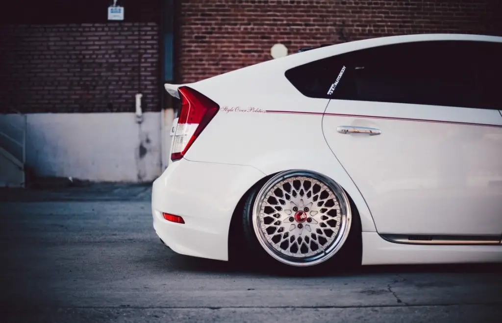 Stanced Toyota Prius [Answered 2023] | Prettymotors